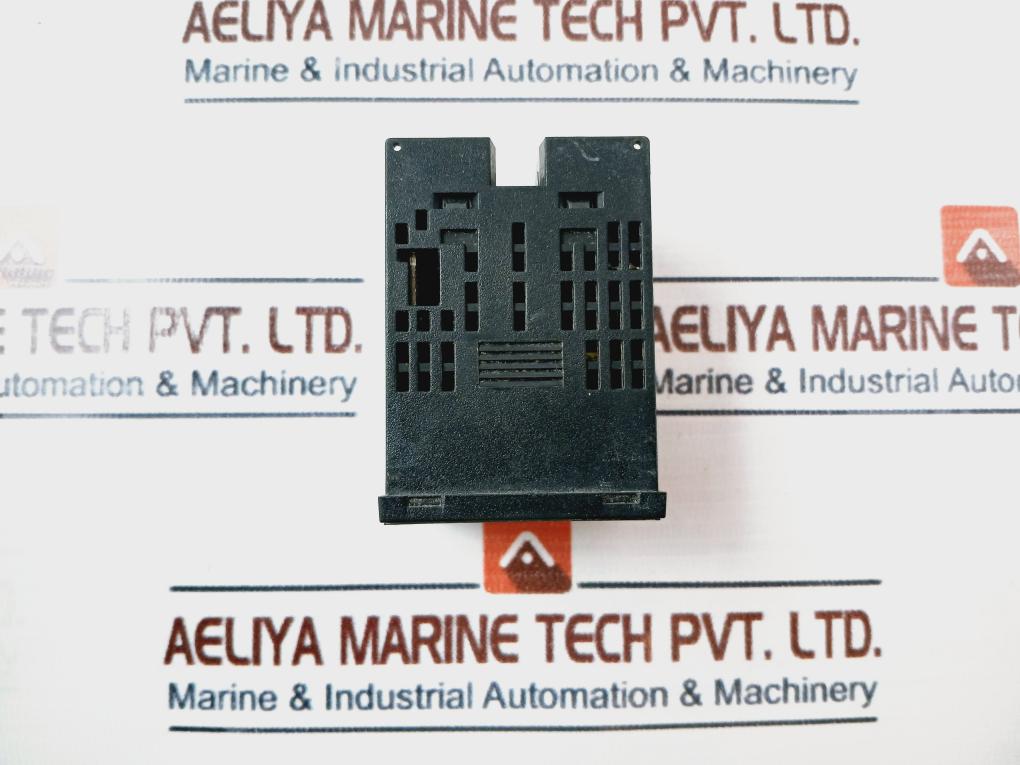 Omron E5cb-r1p/ed2 Temperature Controller 250vac - Aeliya Marine