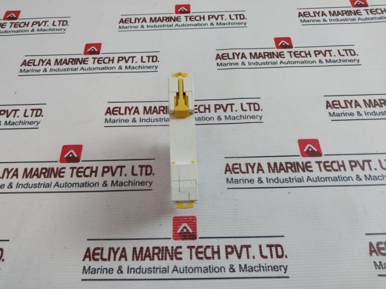 Schneider Electric A9f74106 Circuit-breaker 500v - Aeliya Marine
