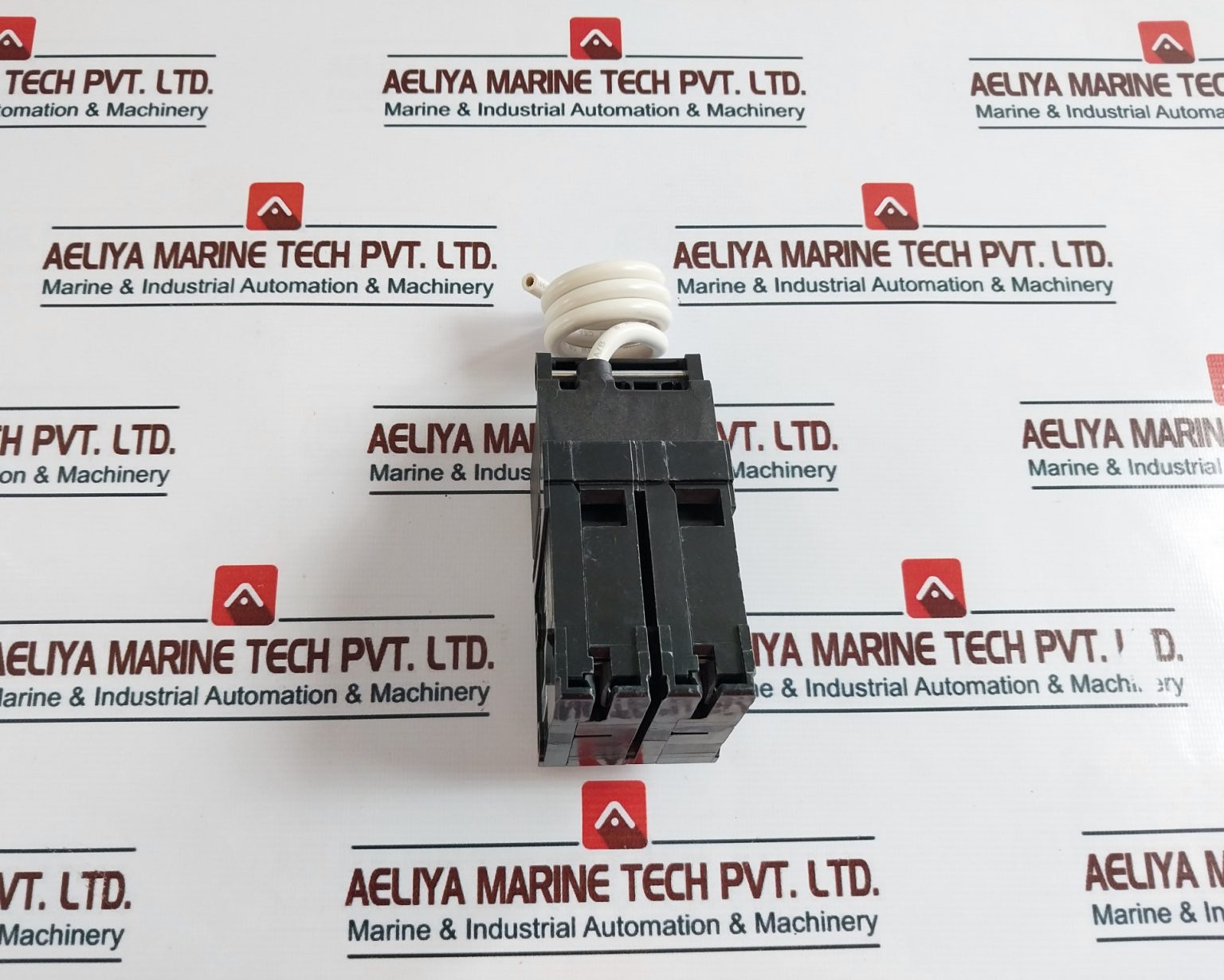 Siemens Qf215 Ground Fault Circuit Interrupter Breaker - Aeliya Marine