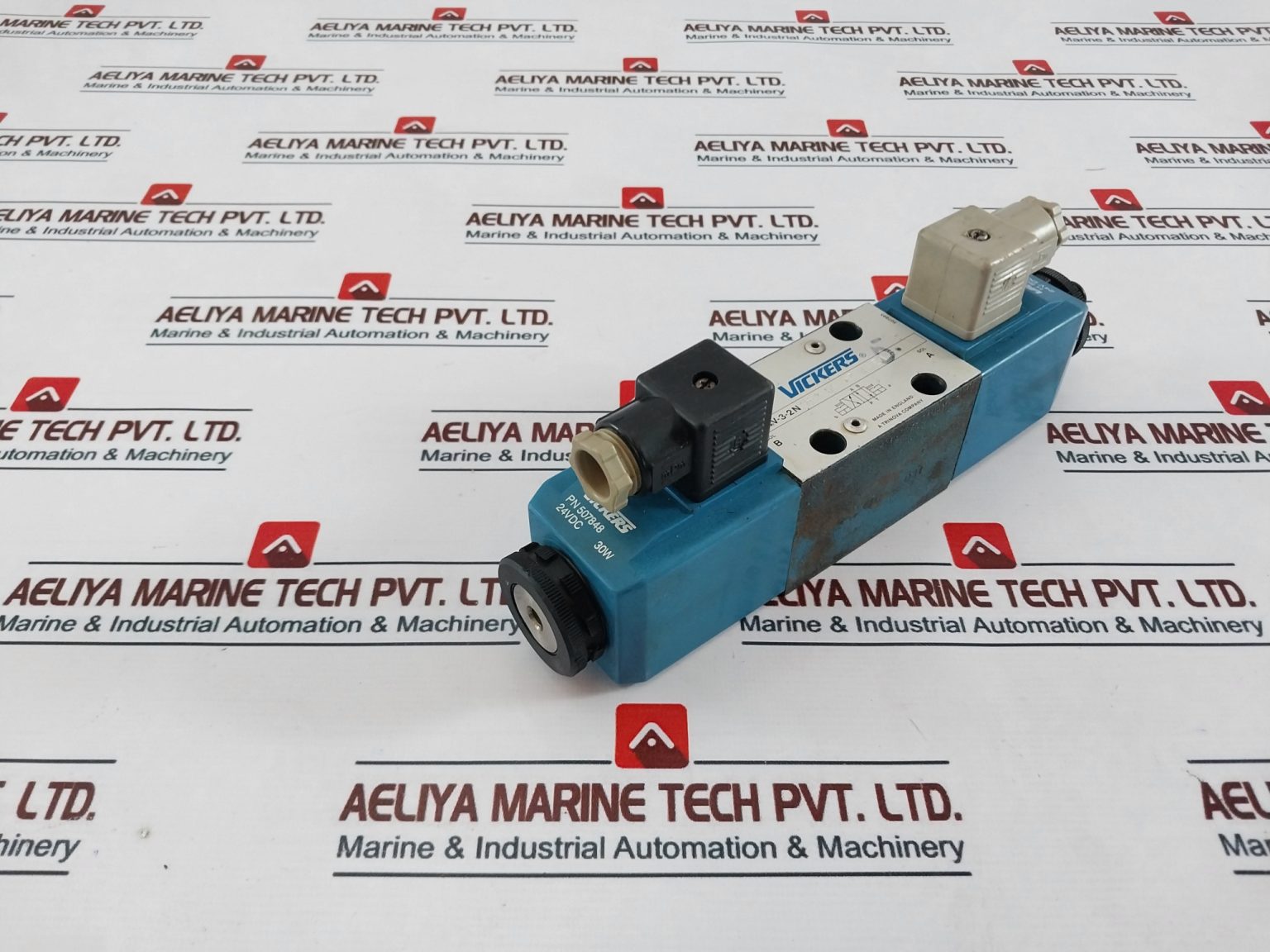 Vickers Dg4v-3-2n Directional Control Valve 24v - Aeliya Marine