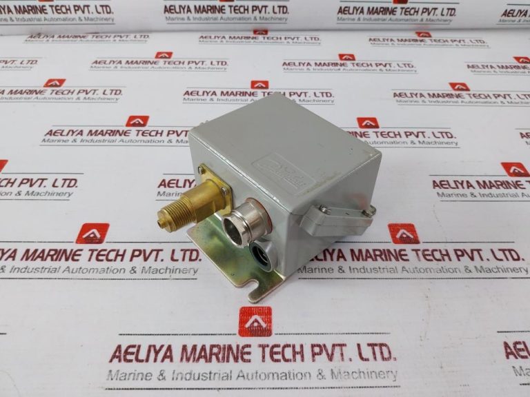 Danfoss Kps 35 Pressure Switch 440v - Aeliya Marine