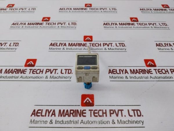 Smc Ise30a-01-p-la1 Digital Pressure Switch Controller - Aeliya Marine
