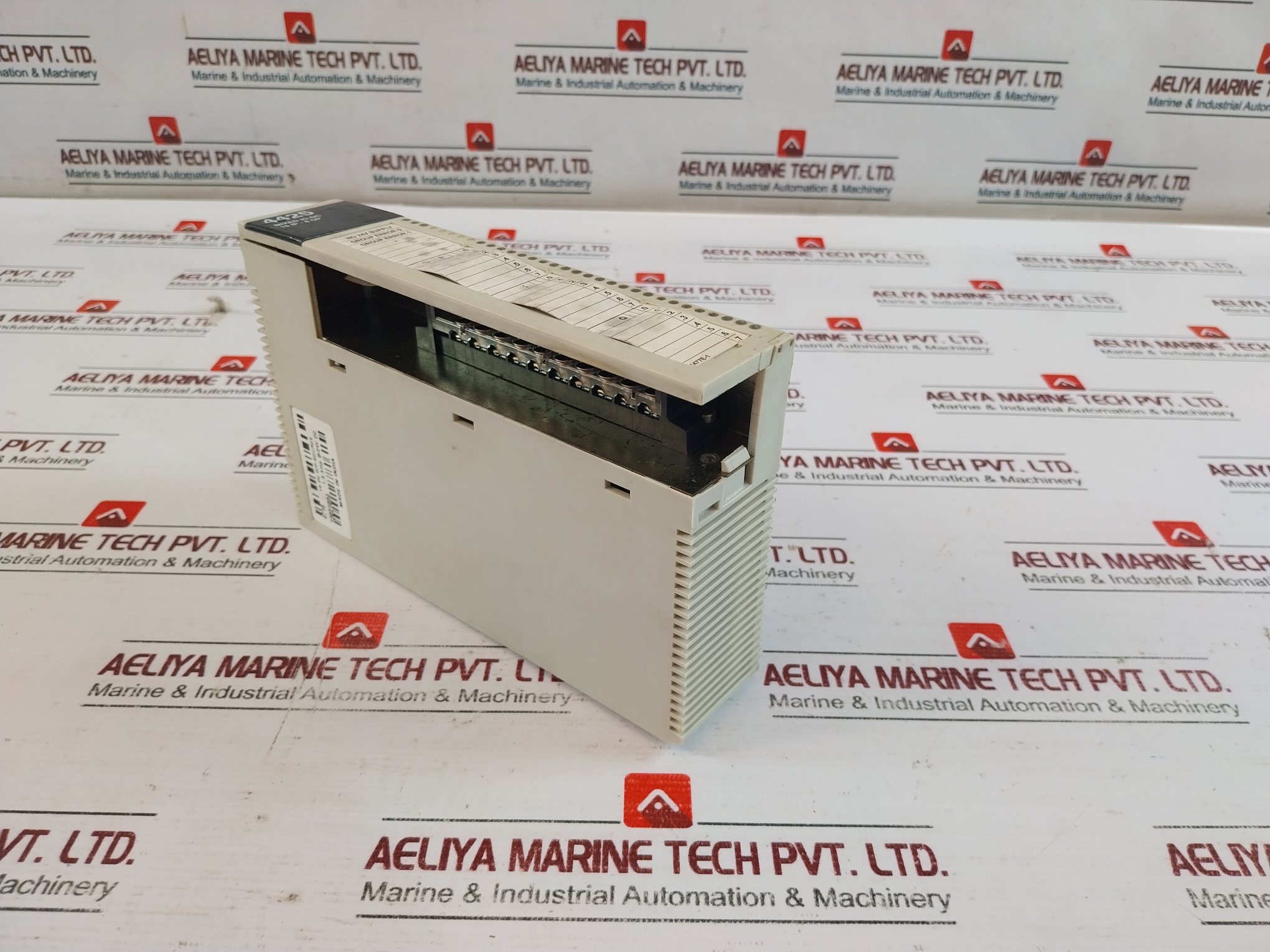 Messung 4425 Mixed Input/output Module 24v - Aeliya Marine Messung 4425 Mixed Input/output Module 24v - Aeliya Marine