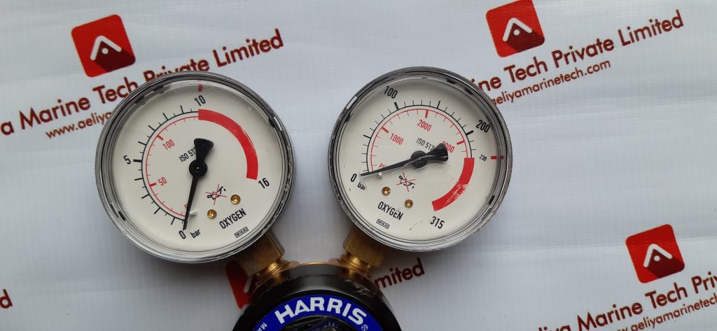 Harris 801 oxygen regulator- dual gauges - Aeliya Marine