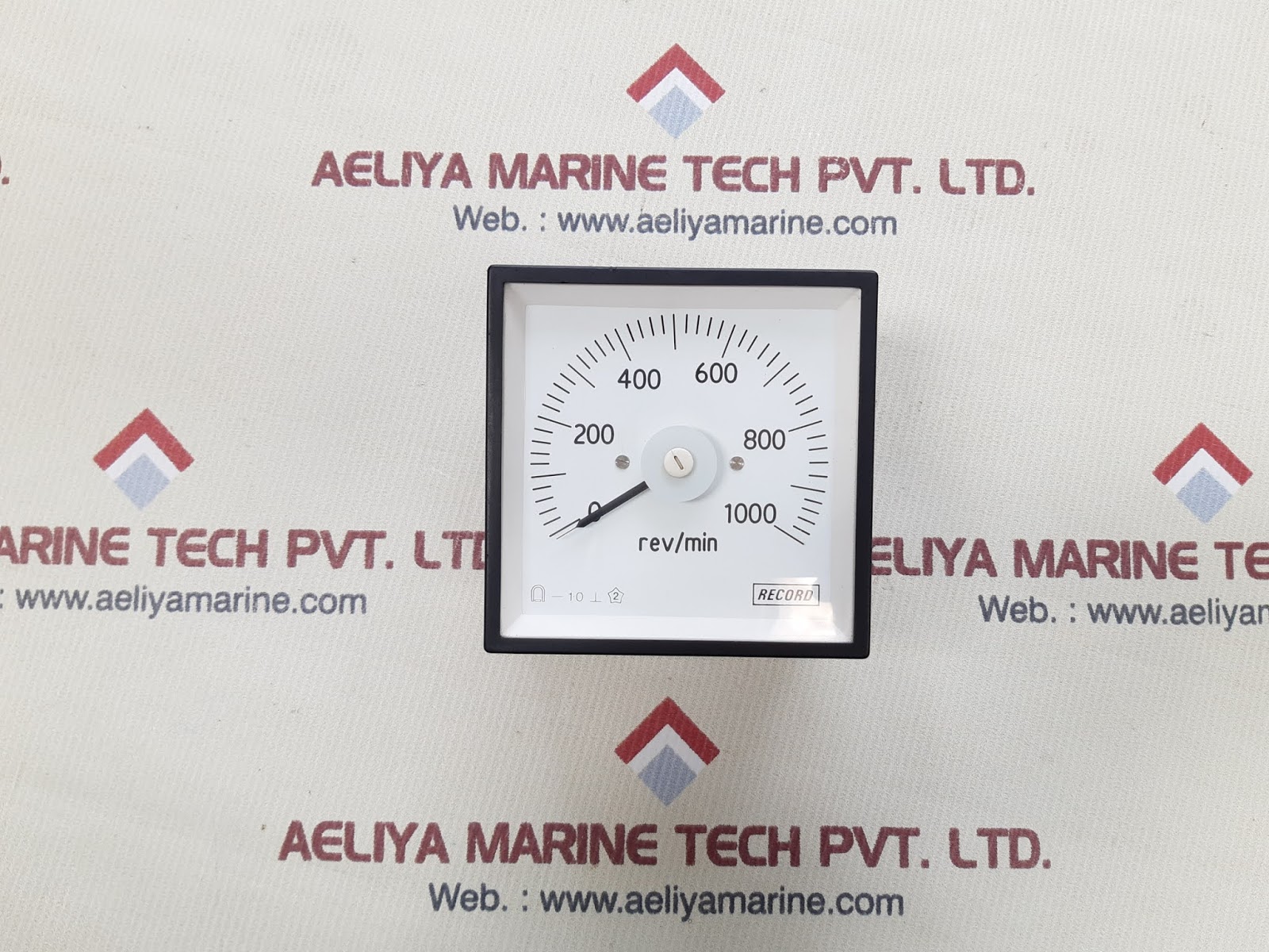 Record 0-1000 rev/min analogue meter - Aeliya Marine