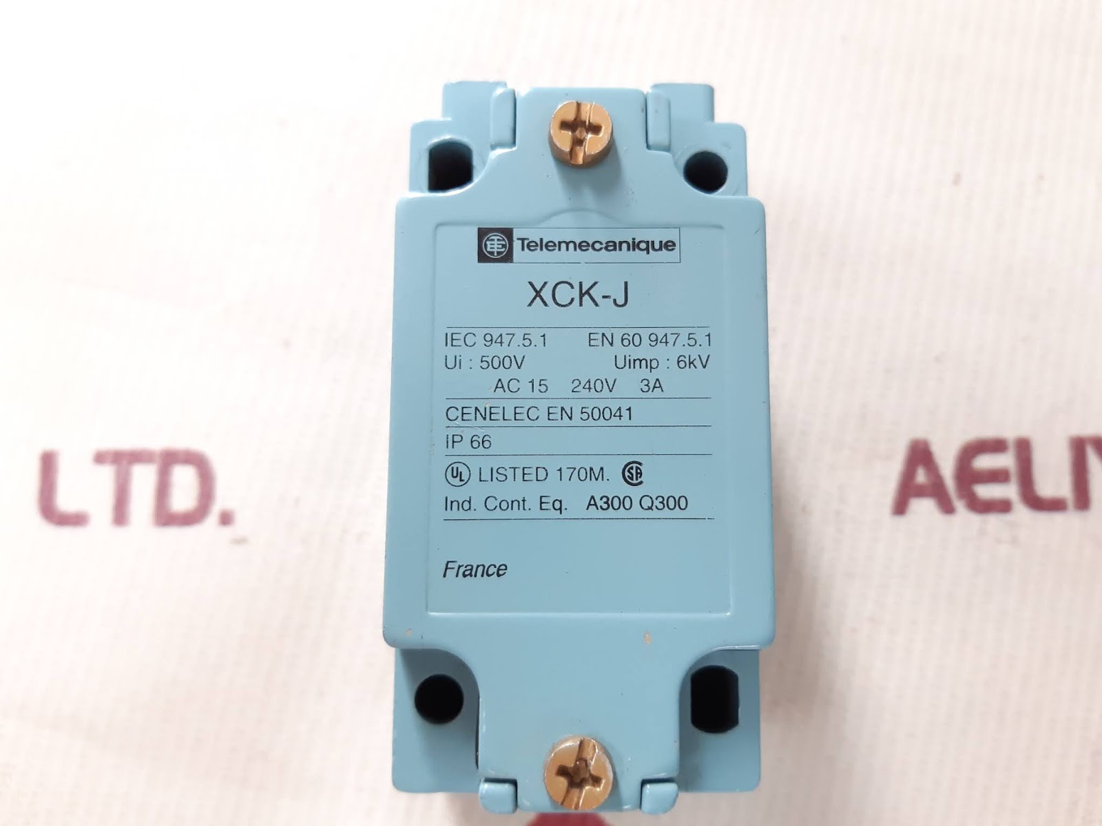 Telemecanique xck-j limit switch 240v - Aeliya Marine