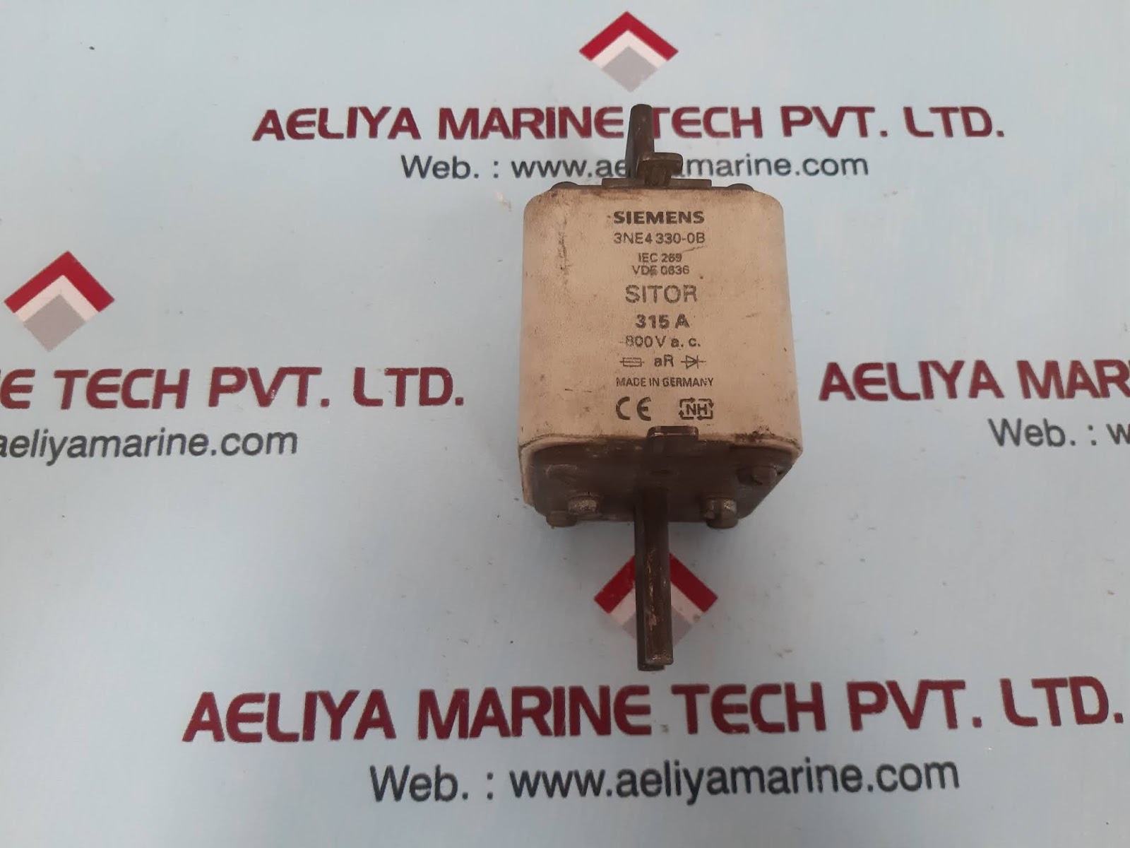 Siemens 3ne4 330-0b sitor fuse 315a 800vac - Aeliya Marine