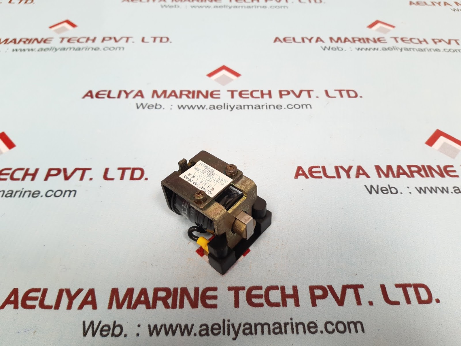 AVT-1-B VOLTAGE TRIP DEVICE AC220V - Aeliya Marine