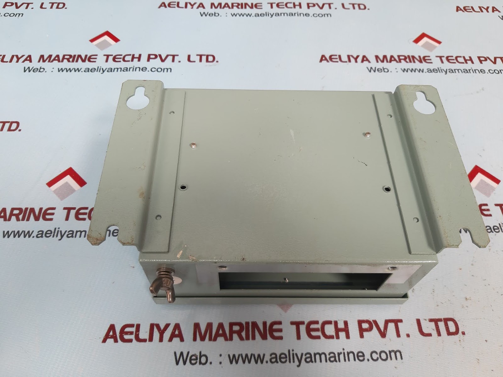 FURUNO DS-802 TERMINAL BOX - Aeliya Marine