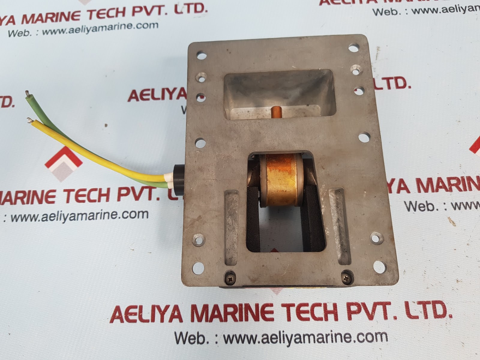 EEV S-BAND FIXED FREQUENCY PULSE MAGNETRON MG5223F - Aeliya Marine