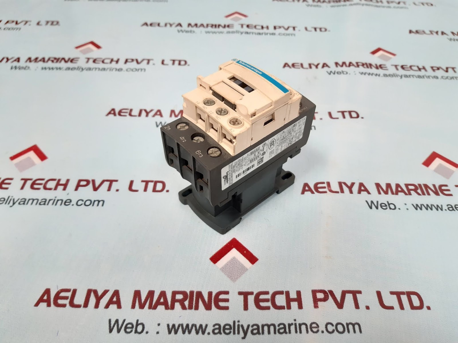 SCHNEIDER TELEMECANIQUE ELECTRIC LC1 D326 CONTACTOR AND RELAY - Aeliya ...