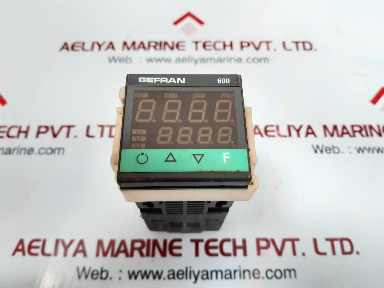 GEFRAN 600 DIGITAL CONTROLLER 600-R-D-0-0-1 - Aeliya Marine