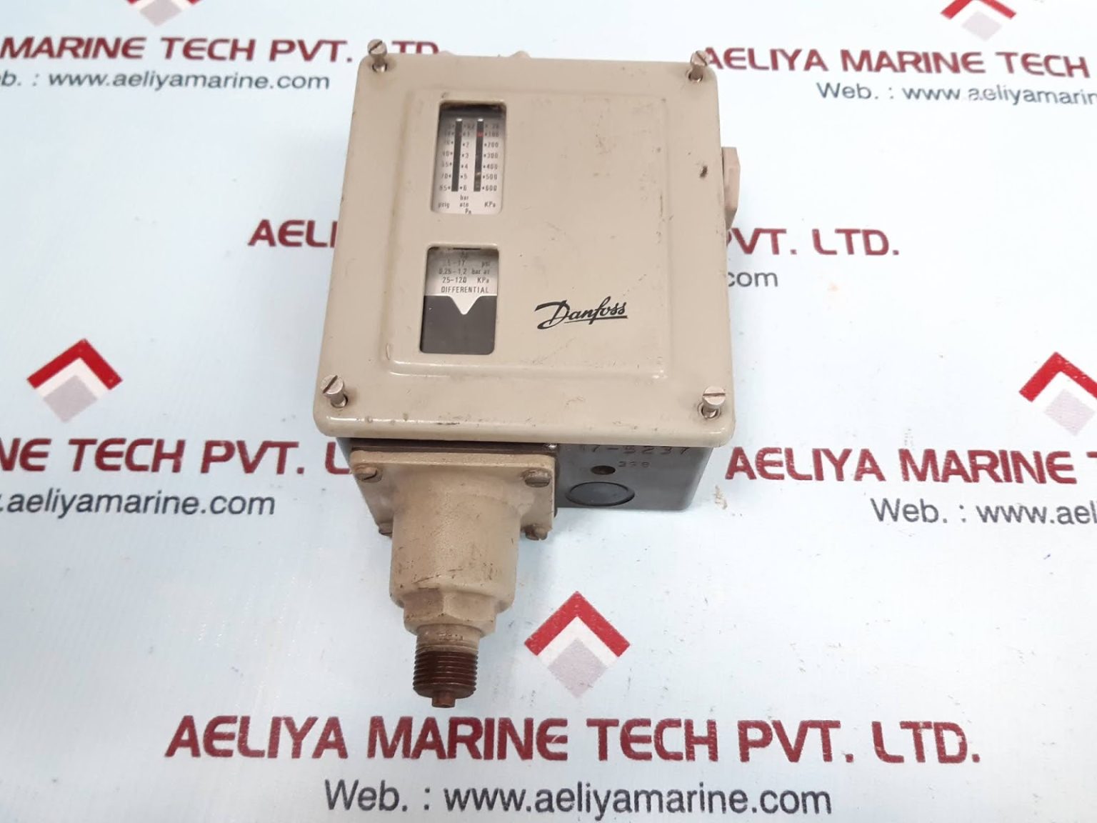DANFOSS RT 200 PRESSURE SWITCH - Aeliya Marine