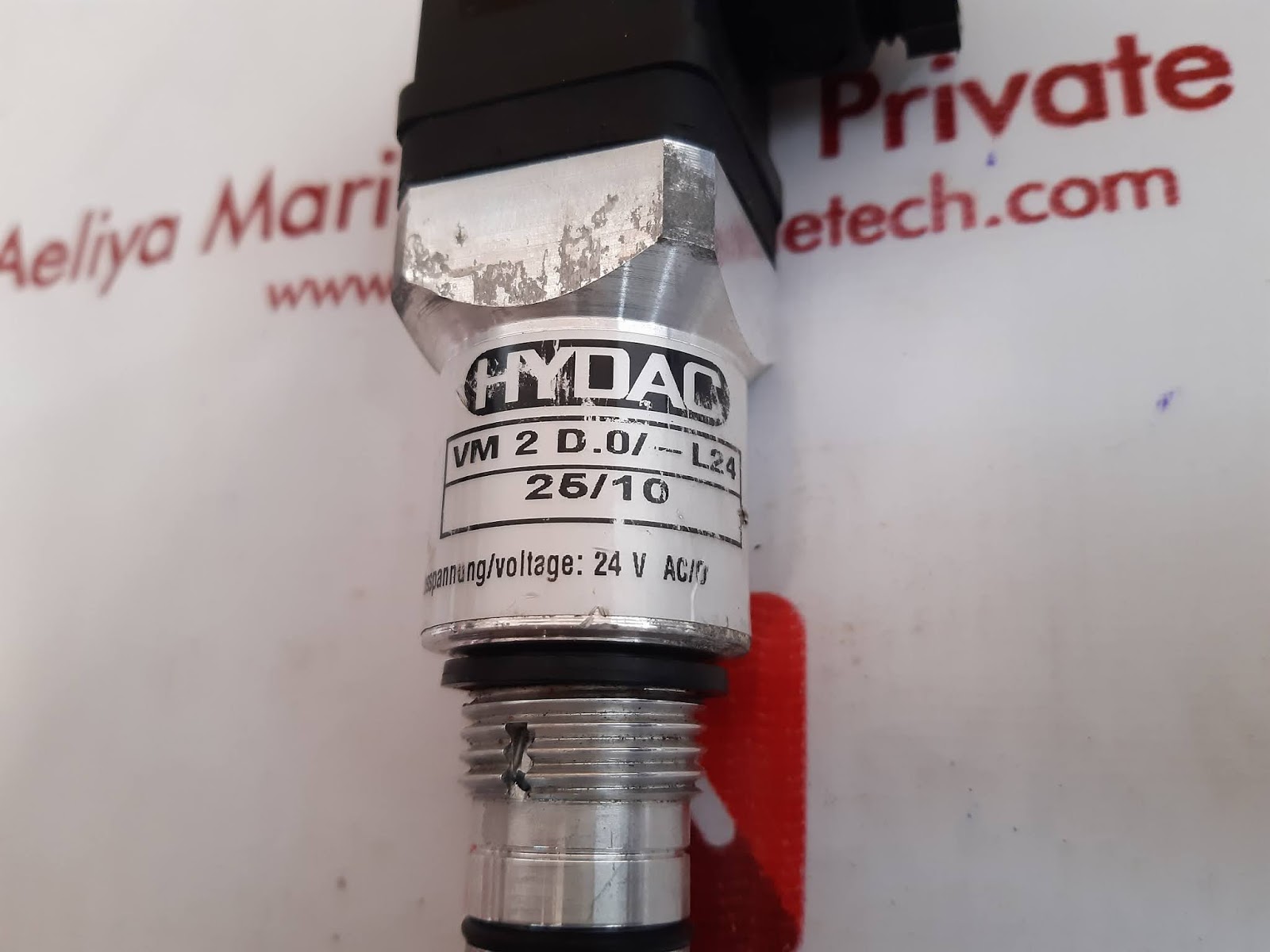 HYDAC VM 2 D.0/ - L24 FILTER CLOGGING INDICATOR - Aeliya Marine