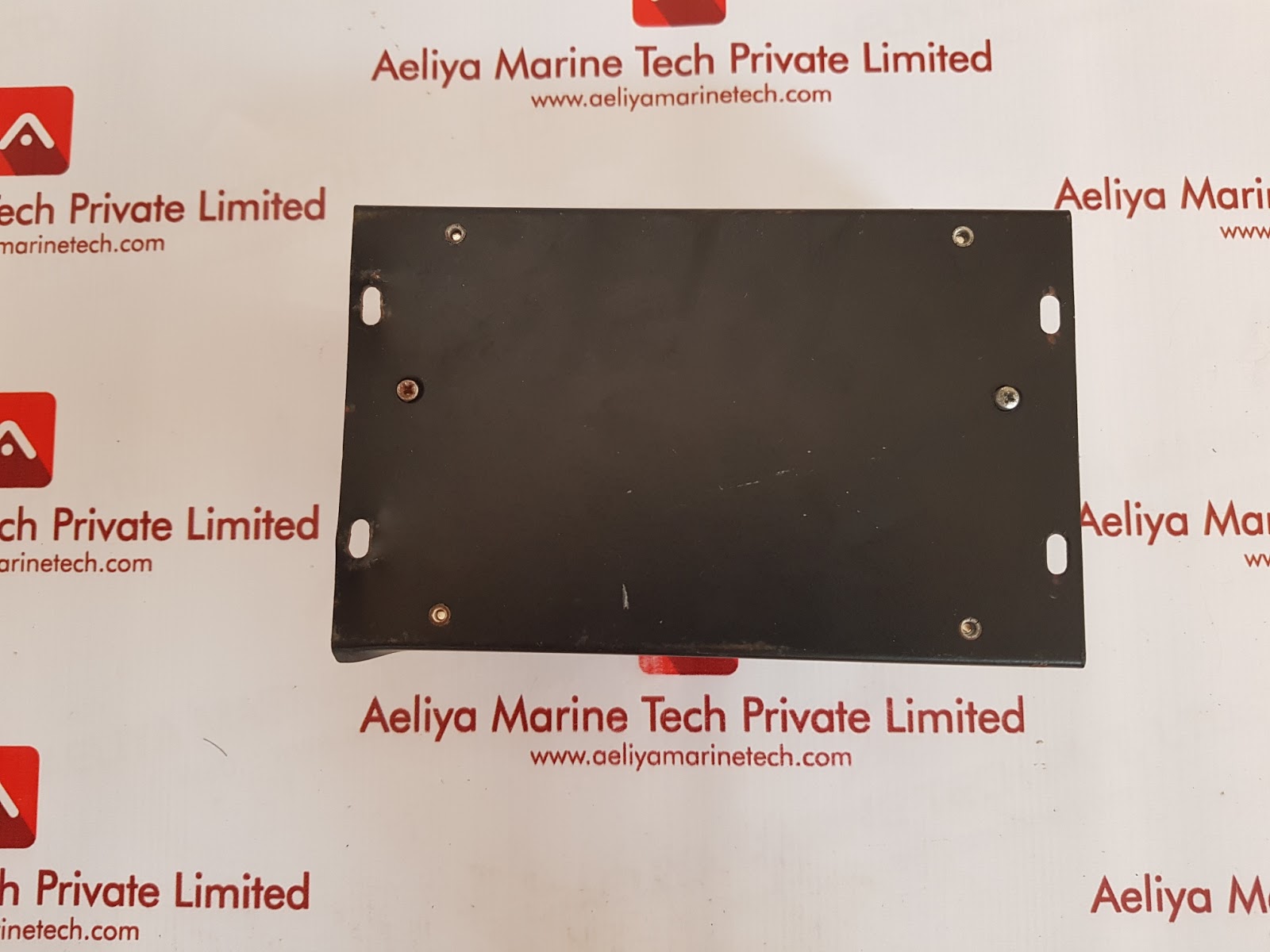 NUTECK C7 B120-12 BATTERY CHARGER - Aeliya Marine