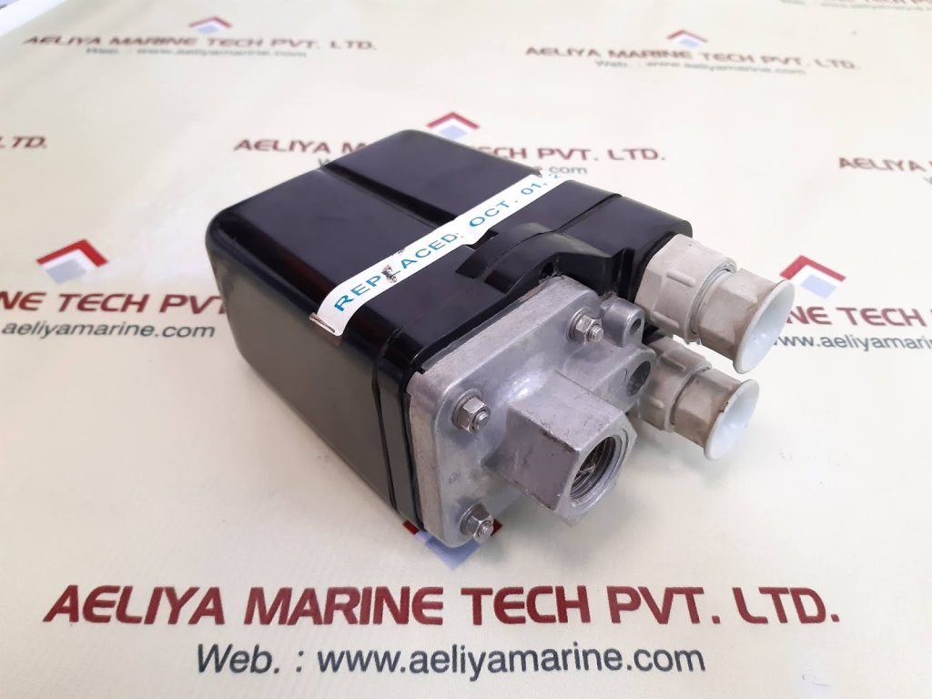CONDOR MDR 5/11 PRESSURE SWITCH 258483 - Aeliya Marine