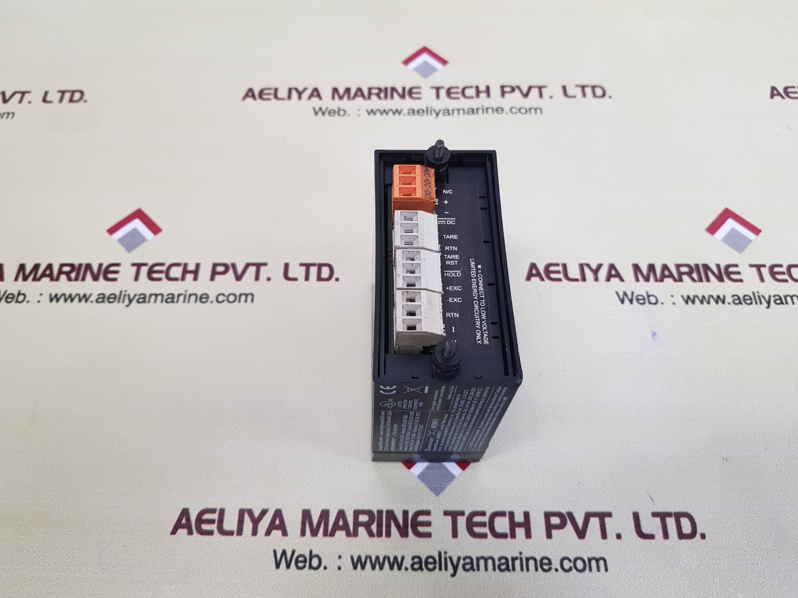 NEWPORT ELECTRONICS IDP-4 DIGITAL PANEL METER - Aeliya Marine