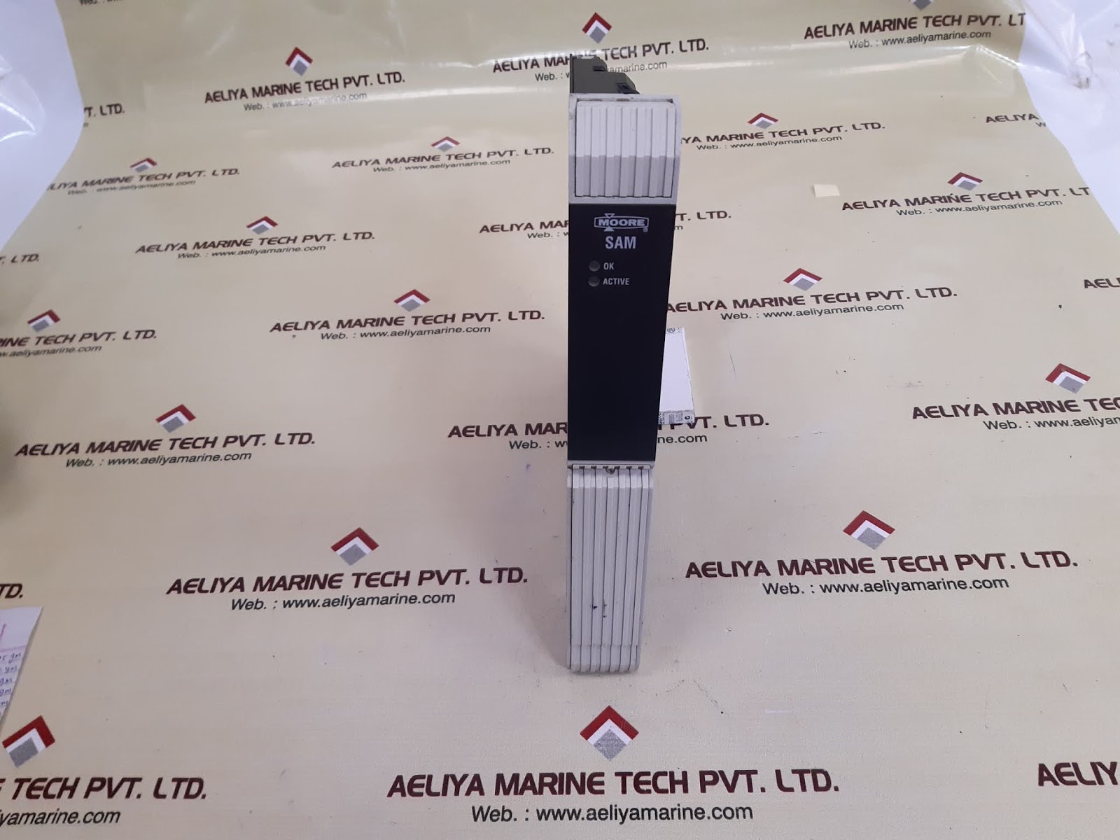 MOORE 39 SAMCAN STANDARD ANALOG MODULE - Aeliya Marine