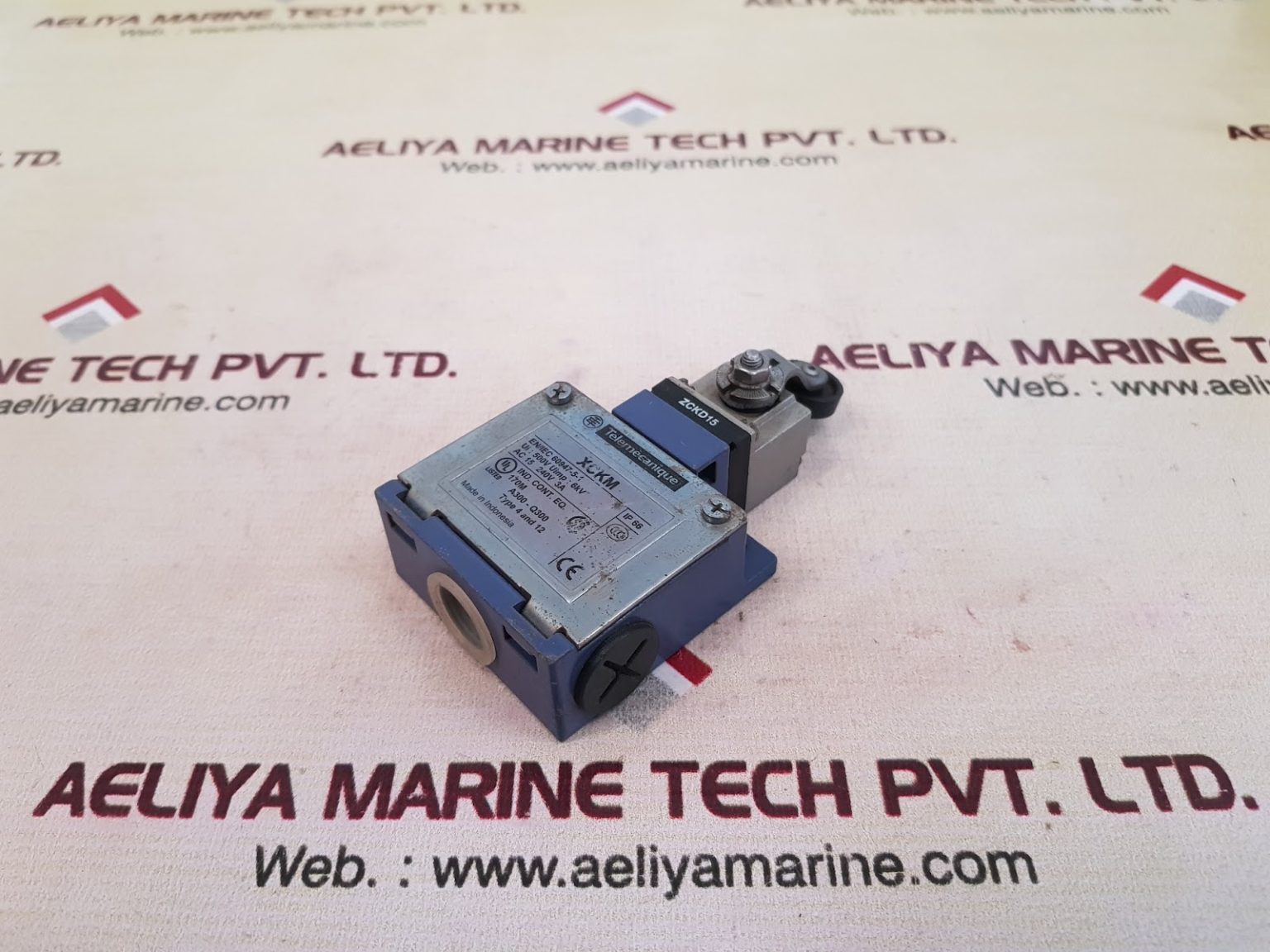 TELEMECANIQUE XCKM ACTION LIMIT SWITCH - Aeliya Marine