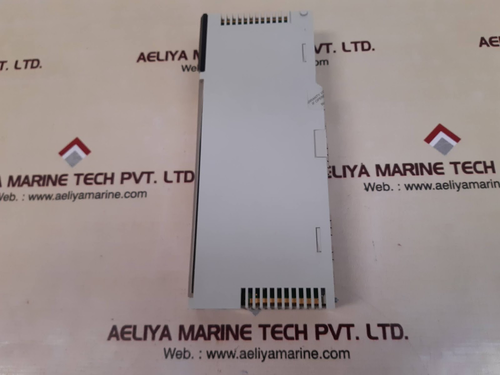 Schneider modicon quantum 140crp93200 rio head module - Aeliya Marine