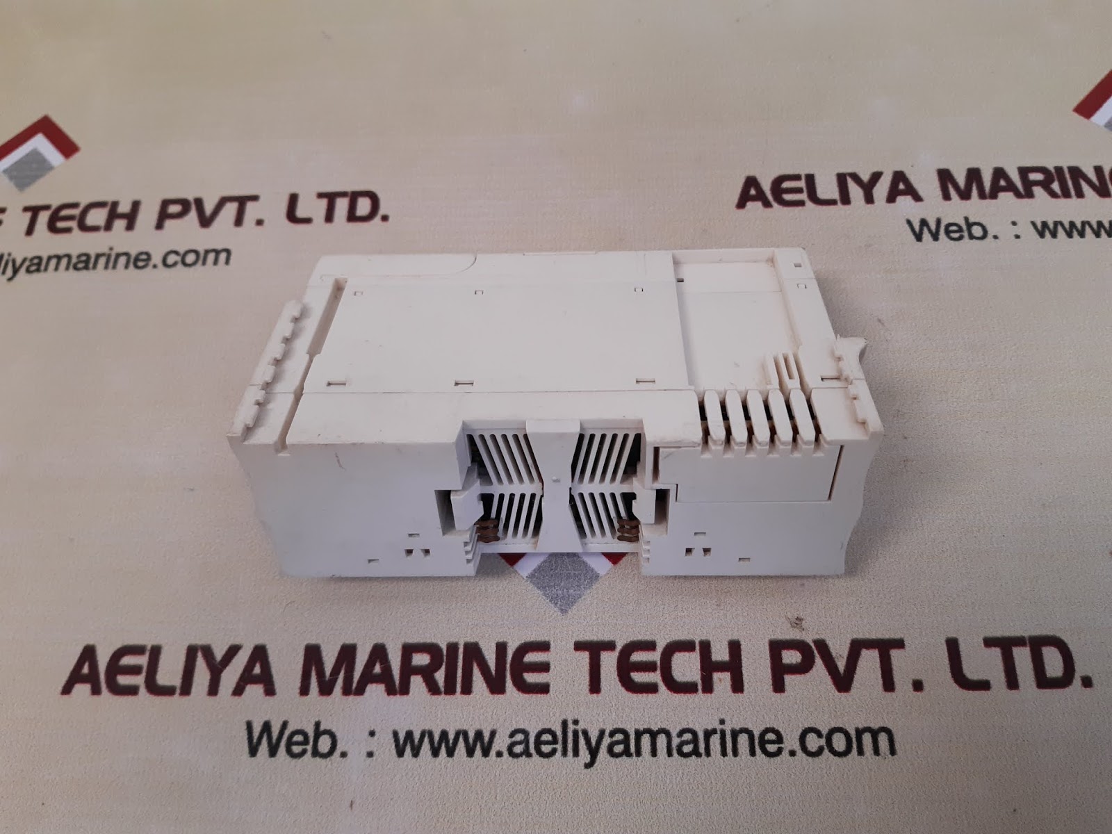 Telemecanique stbnip2212 network interface module - Aeliya Marine