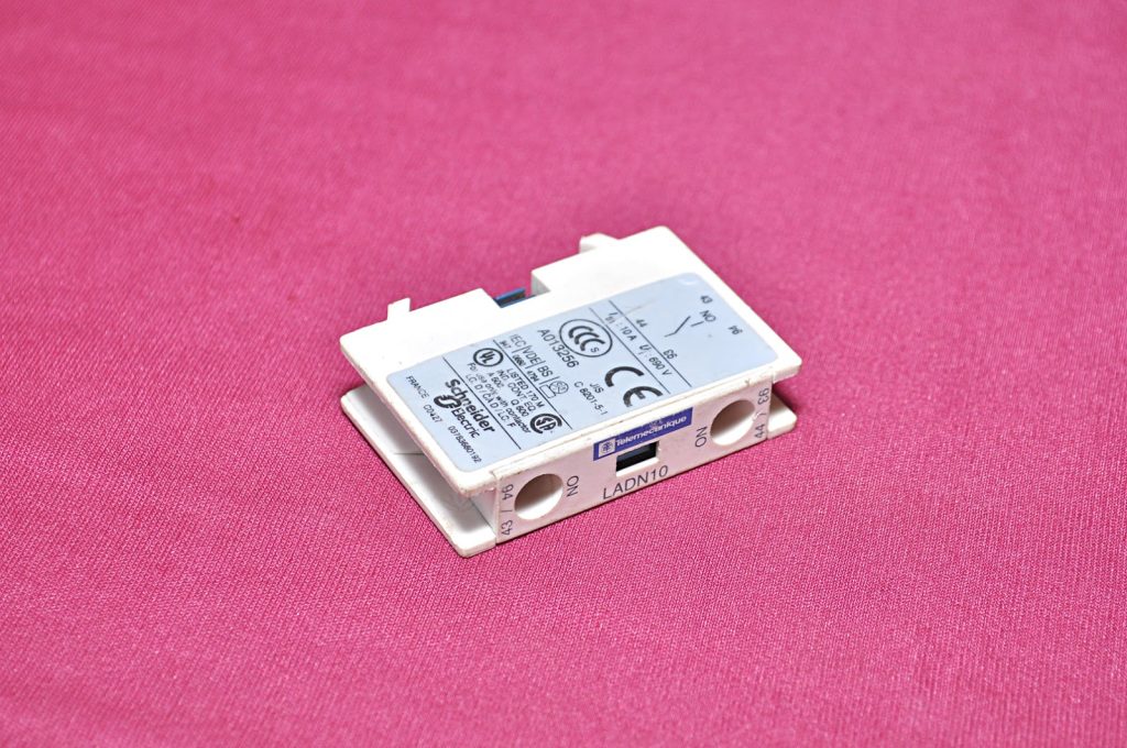 Telemecanique Ladn10 Contactor 690V 10A - Aeliya Marine