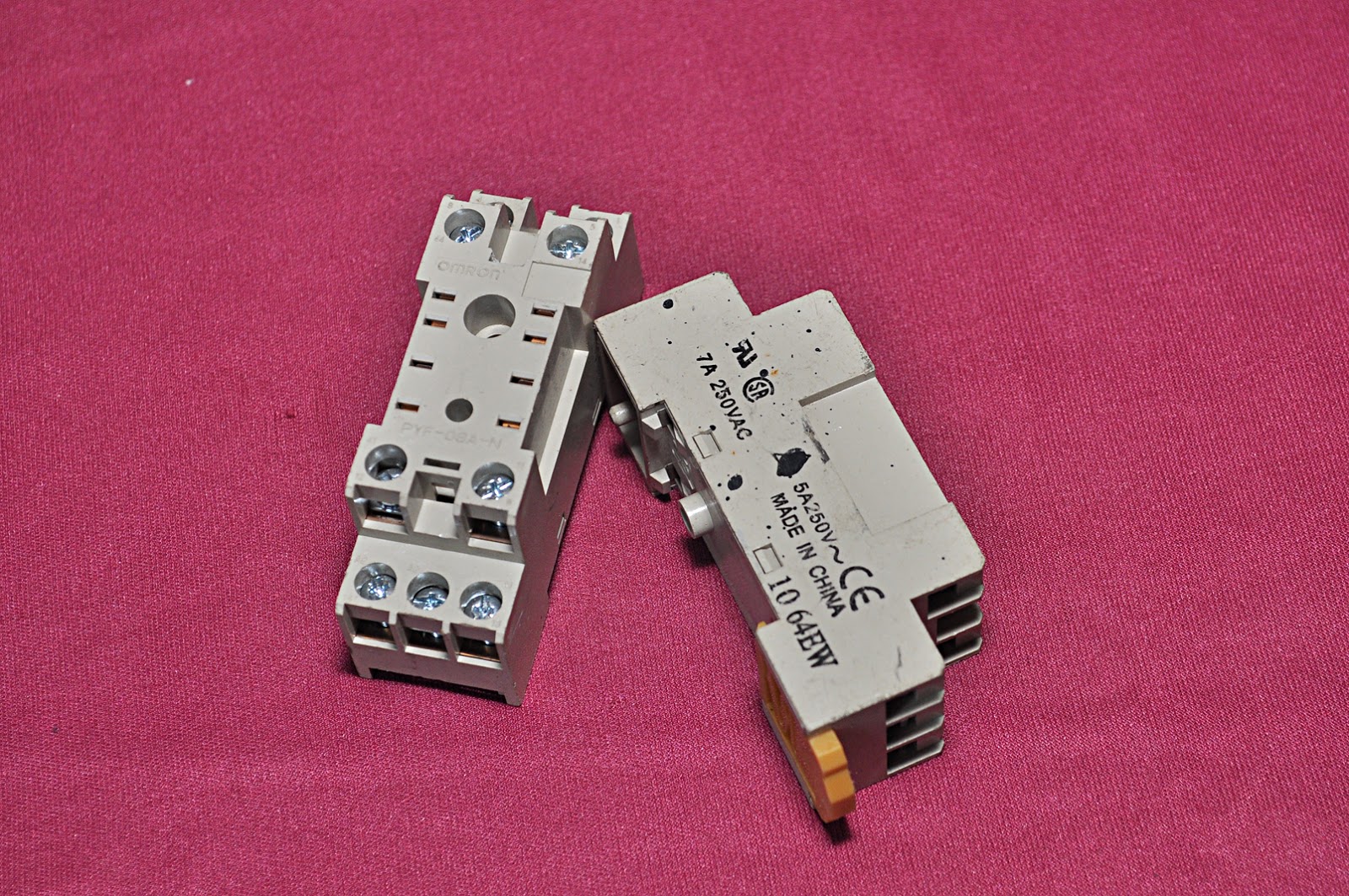 Omron Pyf08A-n Relay Coil Socket - Aeliya Marine