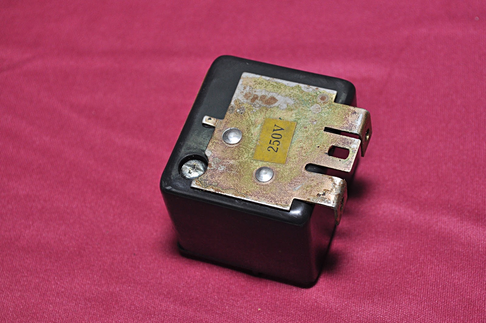 P-5754425 Potential Starter Relay 250V - Aeliya Marine