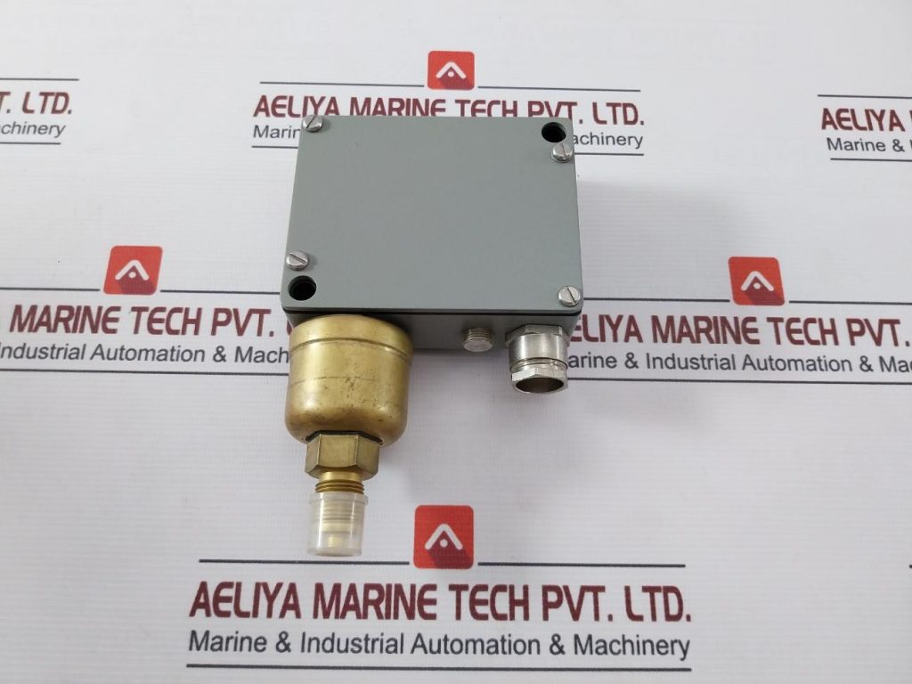 Trafag 941.2373.922 Pressure Transmitter 250v - Aeliya Marine